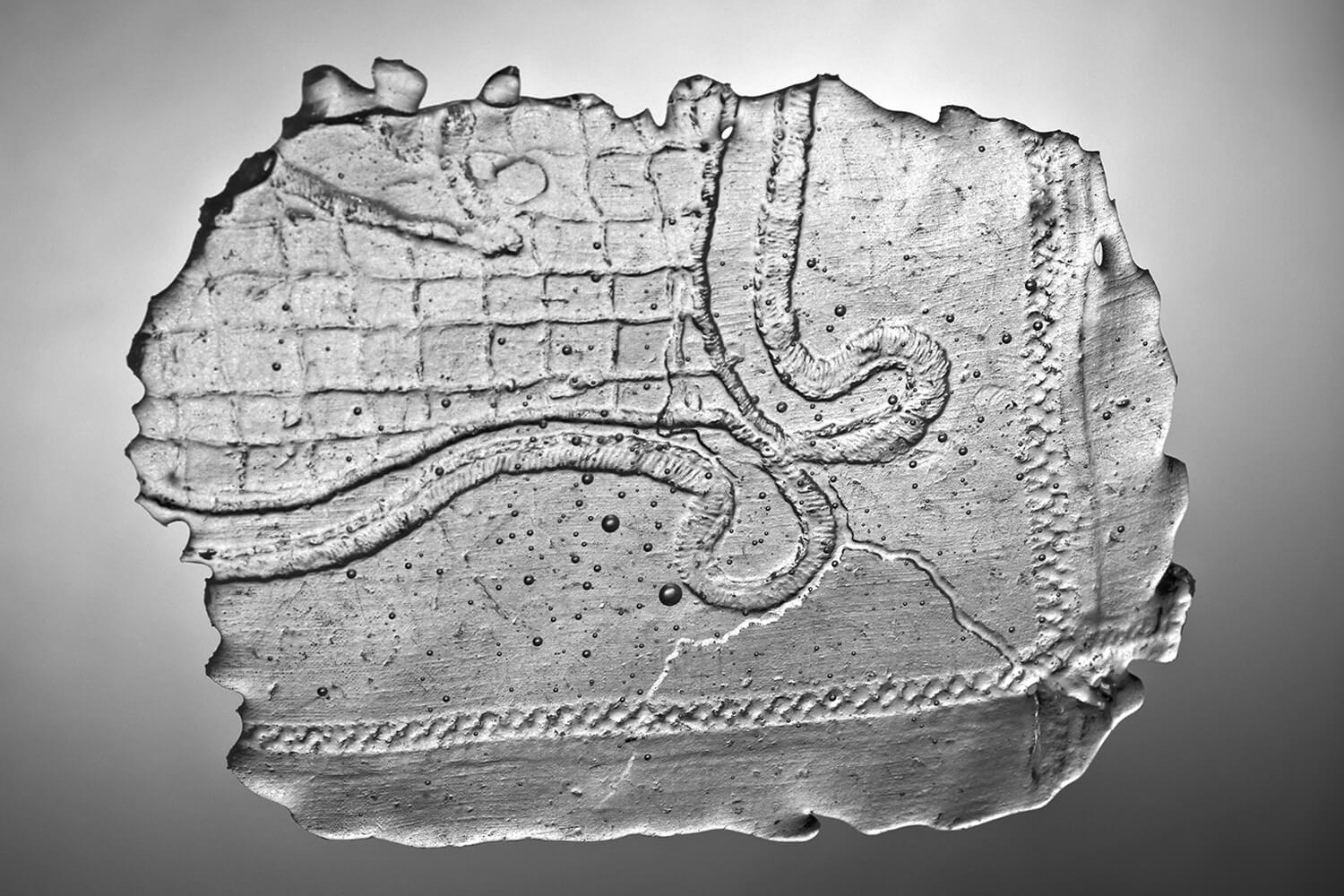 Embroidery / Ann Ruth Factorovich - Benyamini Contemporary Ceramics Center