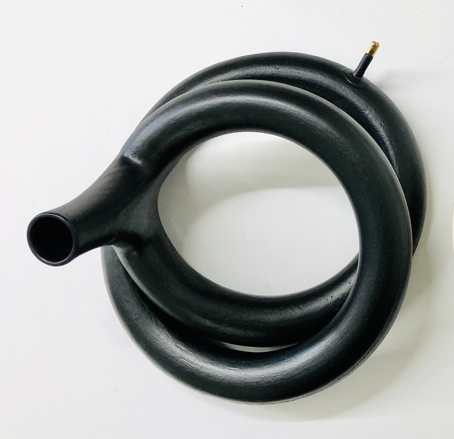 מיכל ניב / Michal Niv - בית בנימיני לקרמיקה עכשווית